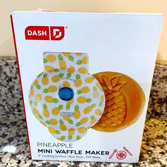 DASH | Kitchen | Pineapple Mini Waffle Maker Dash New 35 Watts Cute D ...